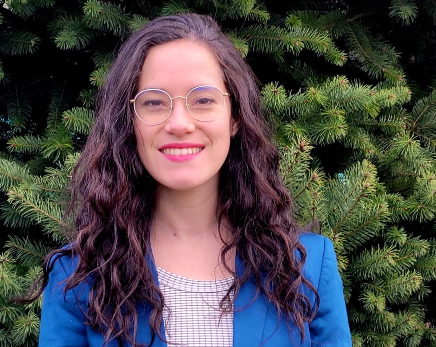 Viviana Villanueva obtiene el grado de Magíster en Lingüística Aplicada ...